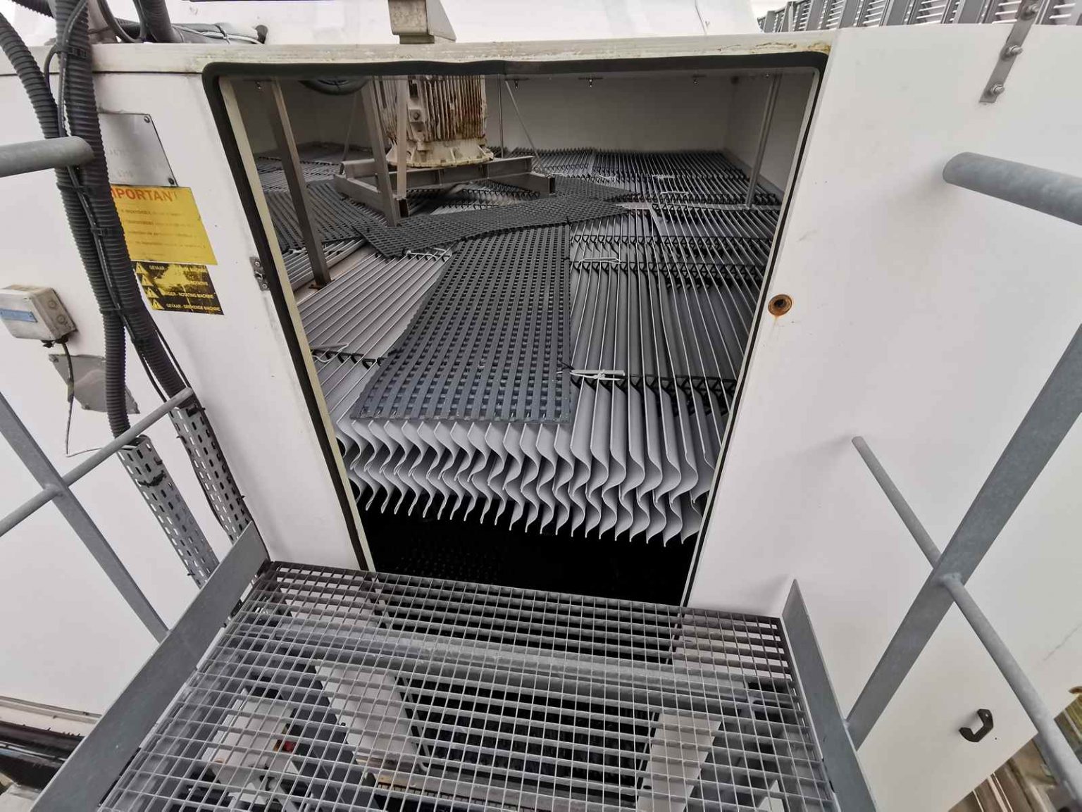 Creation or adaptation of acces doors and hatches - Cofinair by Jacir